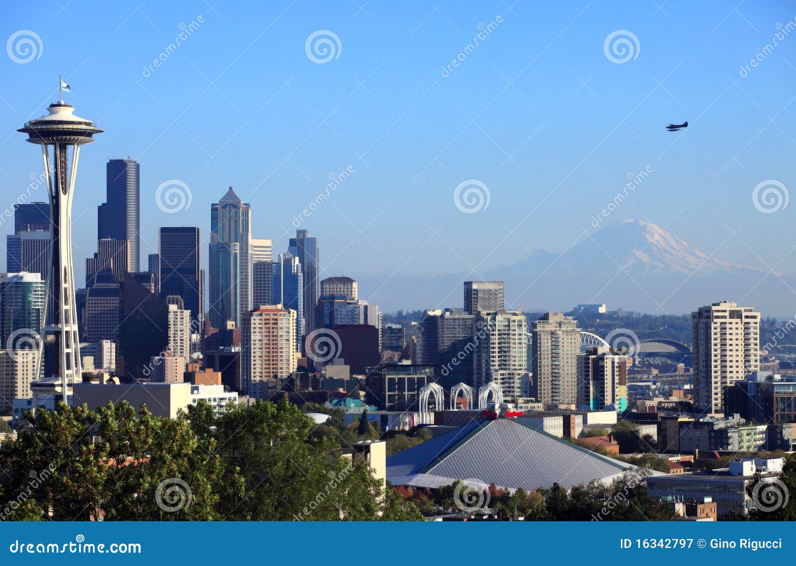 Seattle Skyline & Plane, WA. State. Editorial Photography - Image of ...
