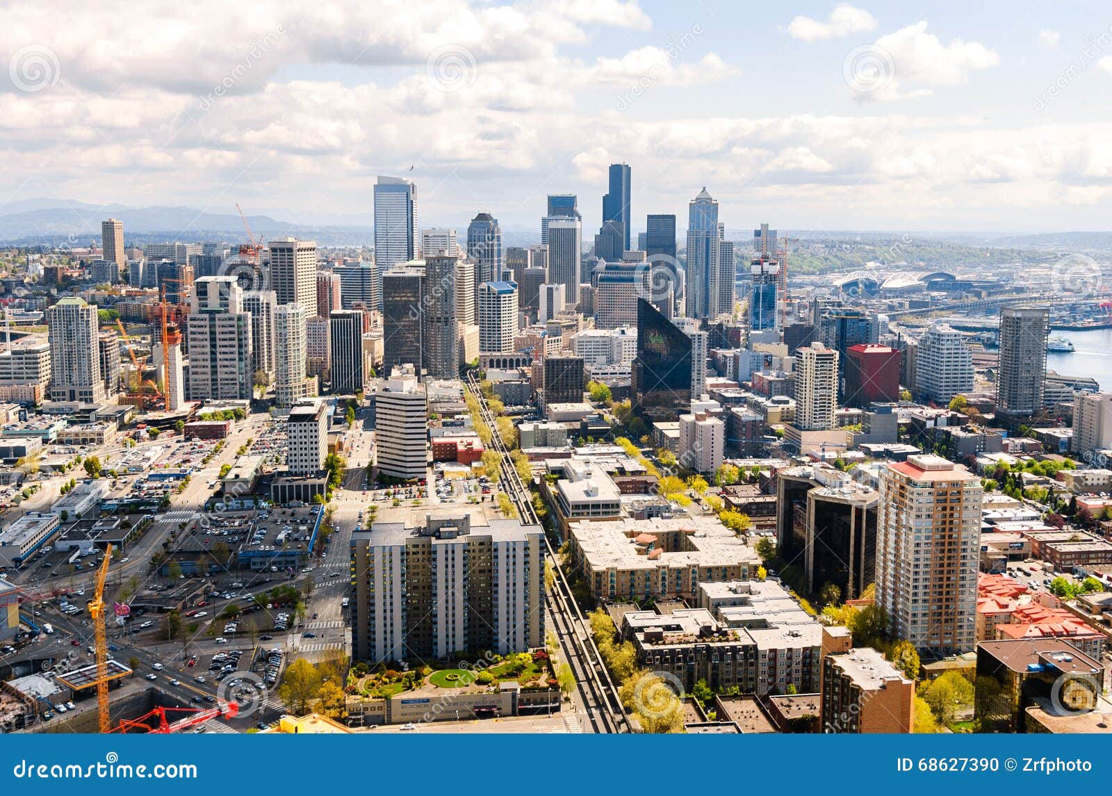 Seattle Skyline editorial image. Image of seattle, emerald - 68627390