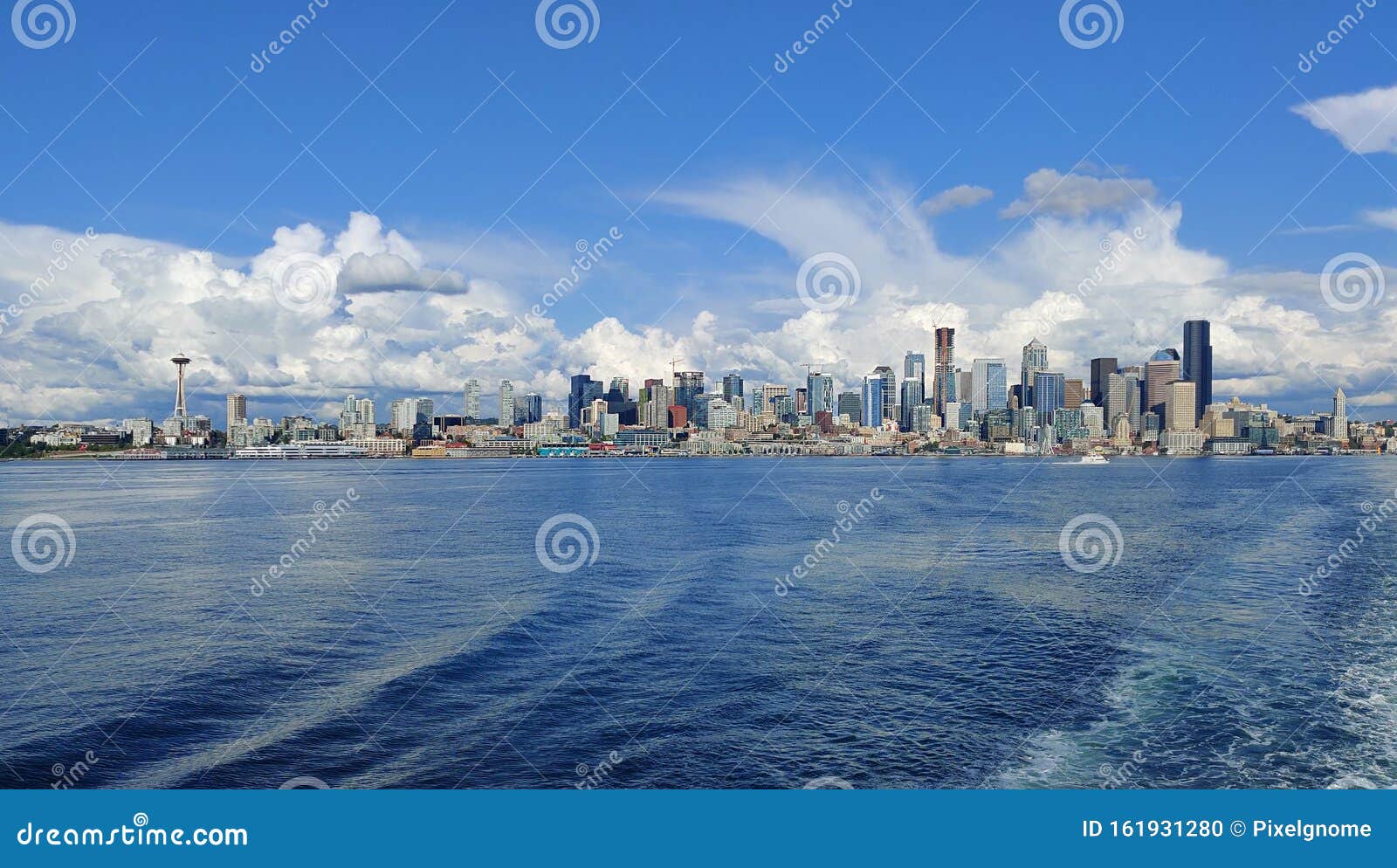 Seattle Skyline from the Water. Stock Photo - Image of waves, sunny ...