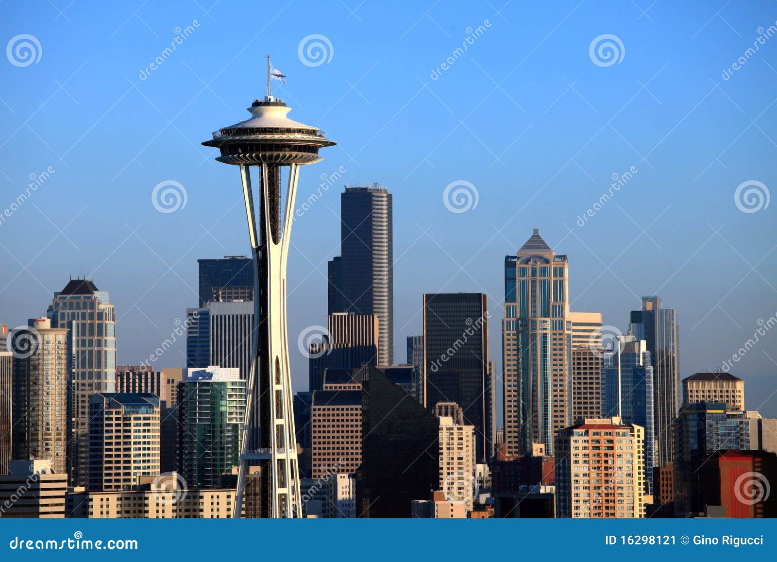 The Seattle Space Needle and Skyline. Editorial Photo - Image of city ...