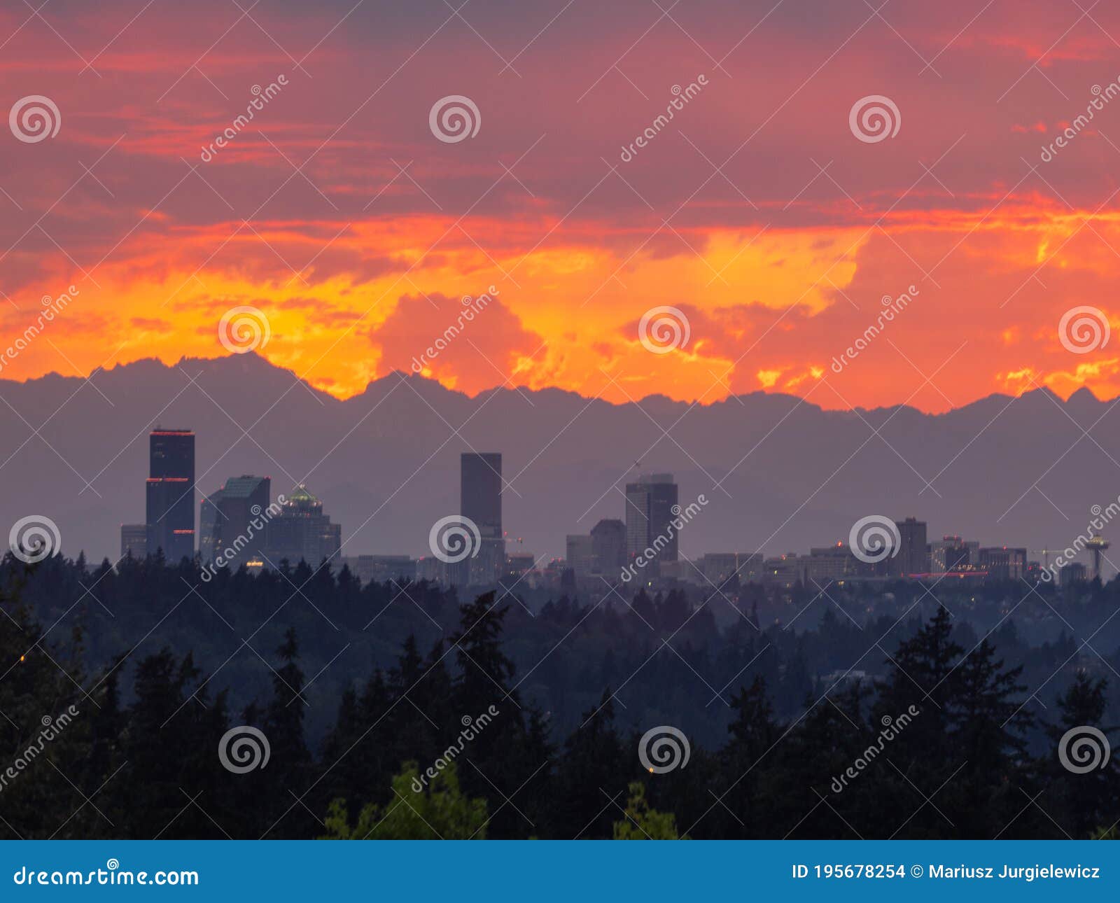 Seattle Sunset Skyline stock photo. Image of skyscraper - 195678254
