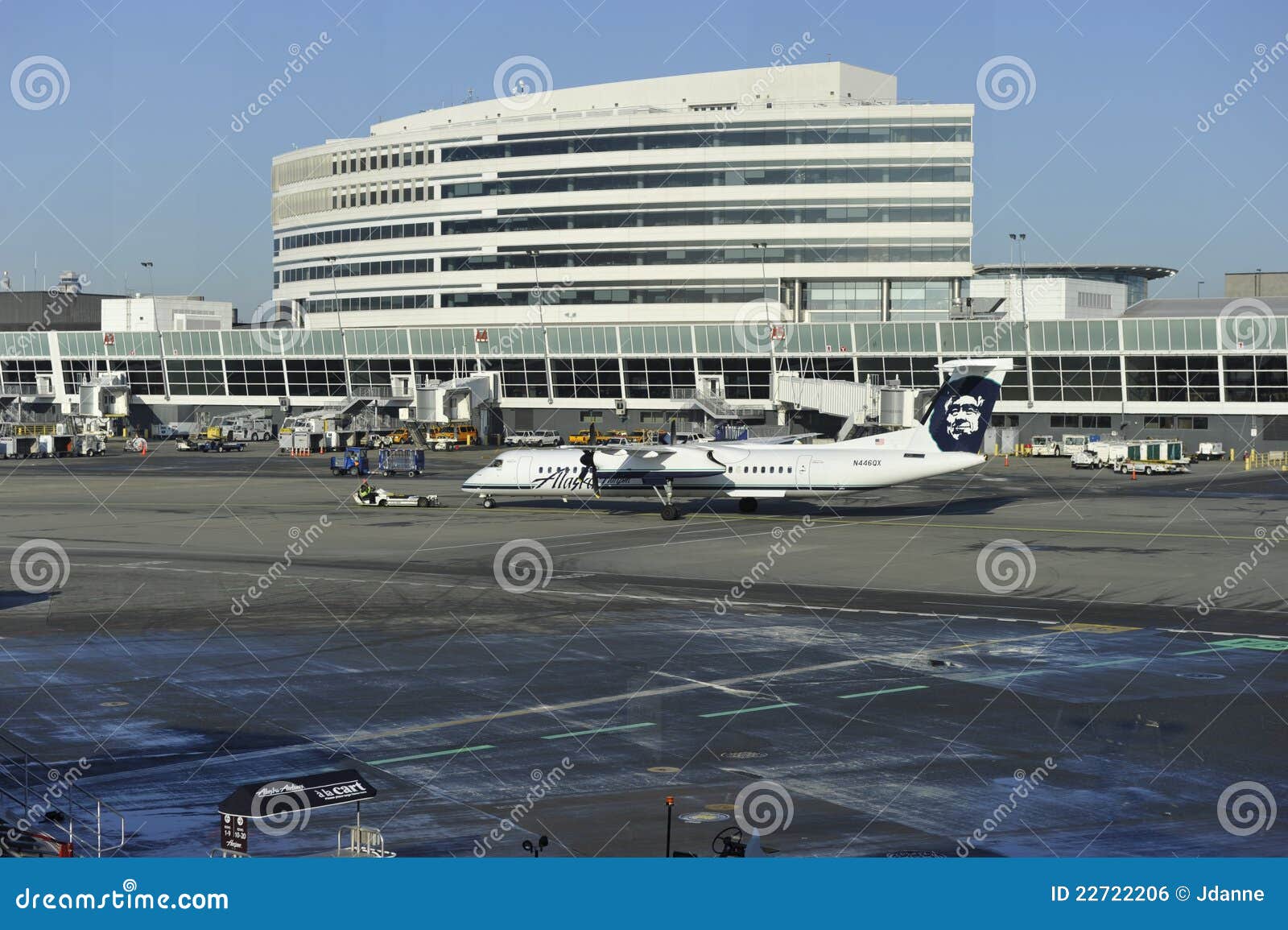 Seattle-Tacoma Airport, Main Terminal Building Editorial Photo - Image ...