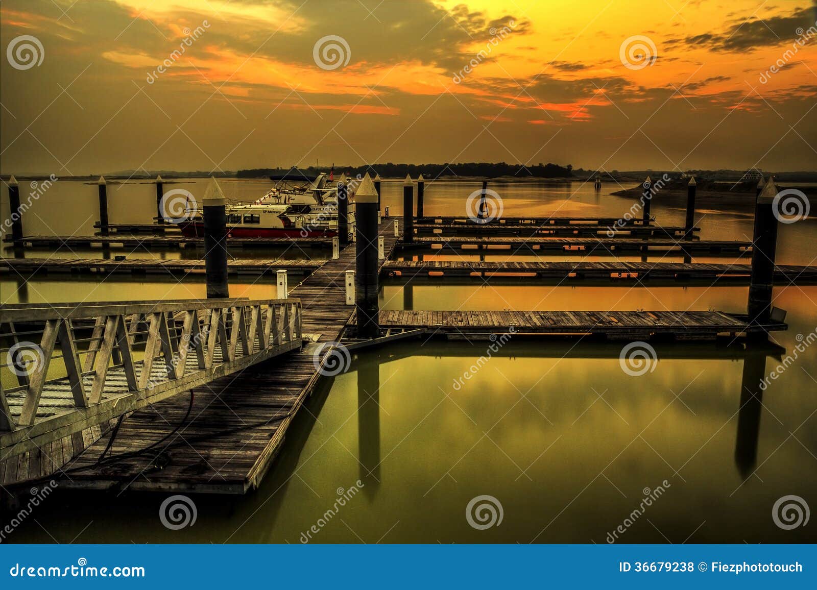 Seaview in sunset stock photo. Image of ocean, tropical - 36679238