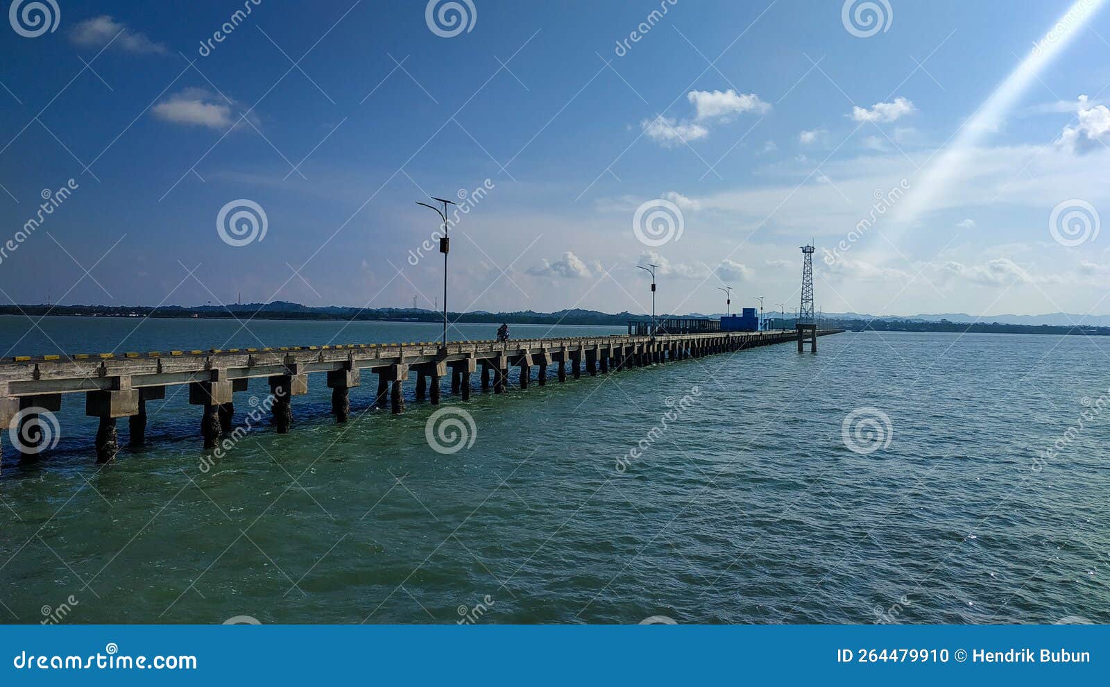 Sebatik Inselhafen Lange Autobahn. Stockfoto - Bild von strand, ozean ...
