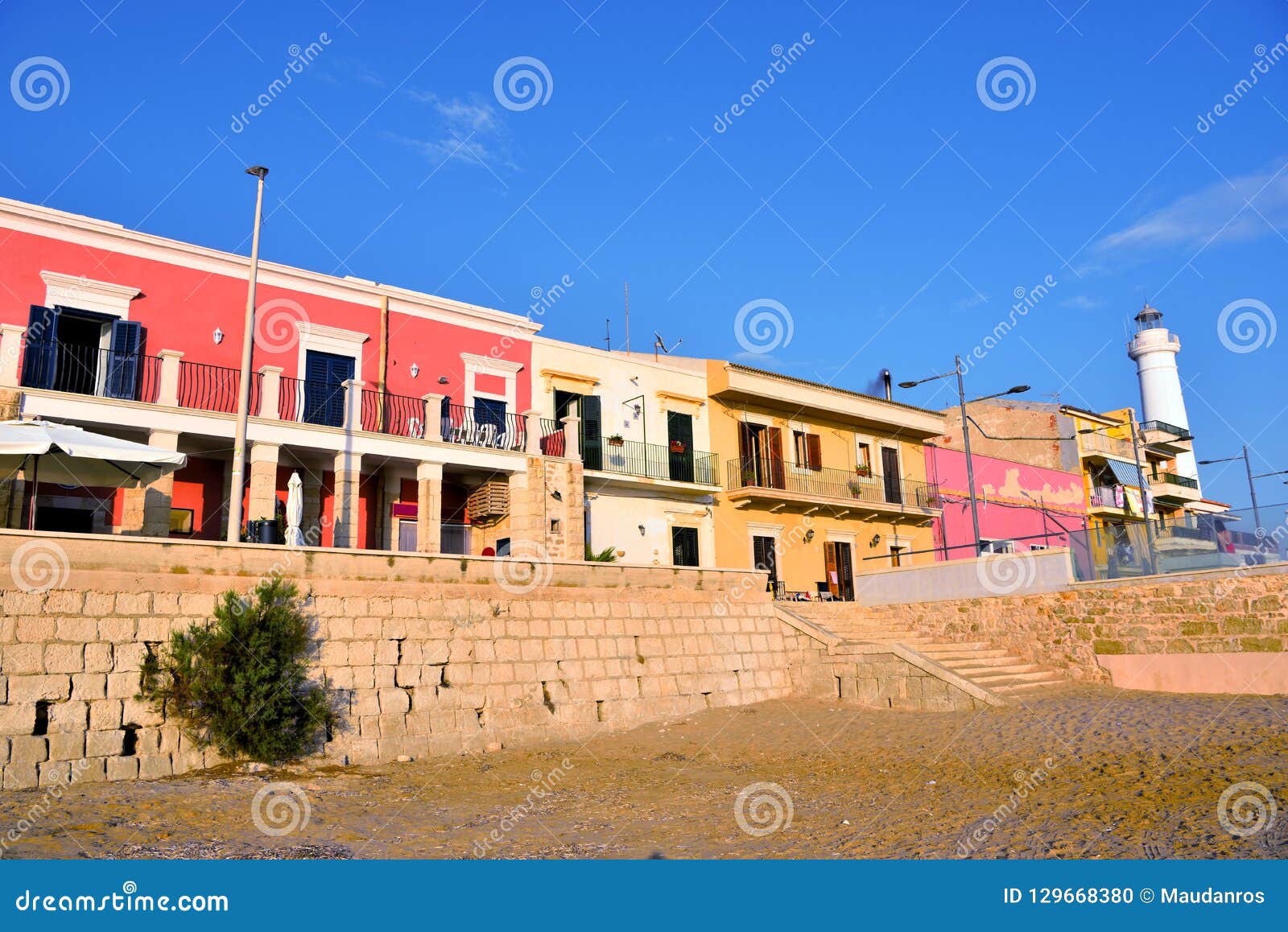 Secca Sicilia Italia De Punta Foto de archivo - Imagen de costa ...