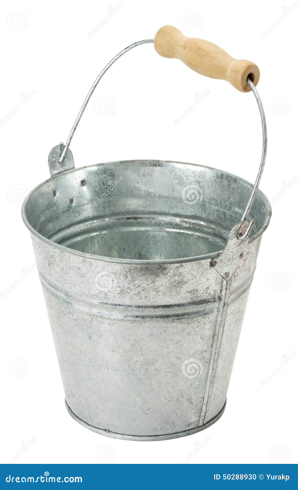 Secchio Del Ferro Isolato Sui Precedenti Bianchi Fotografia Stock ...