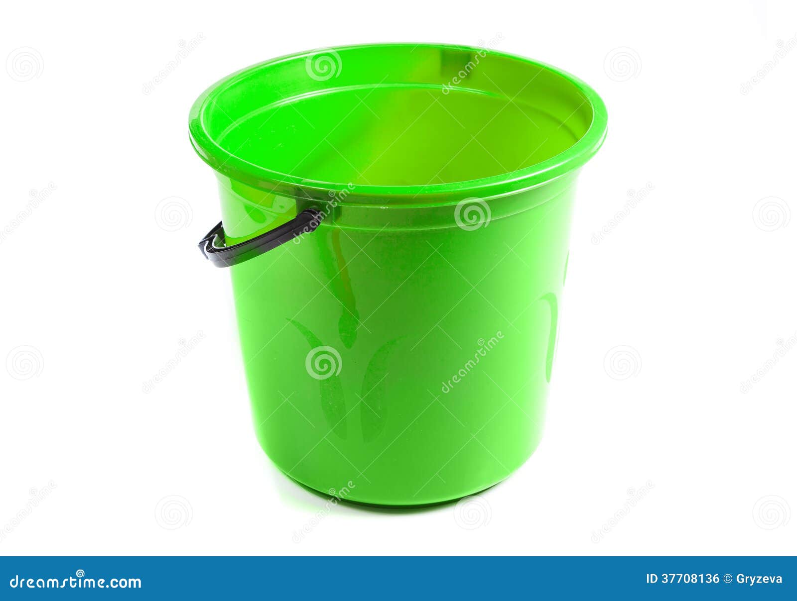 Secchio Di Plastica Verde Isolato Su Fondo Bianco Fotografia Stock ...