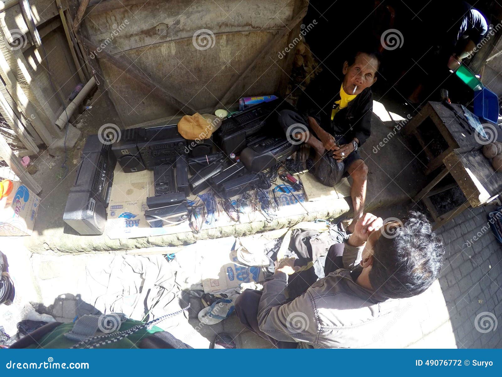 Second hand goods editorial photography. Image of sold - 49076772