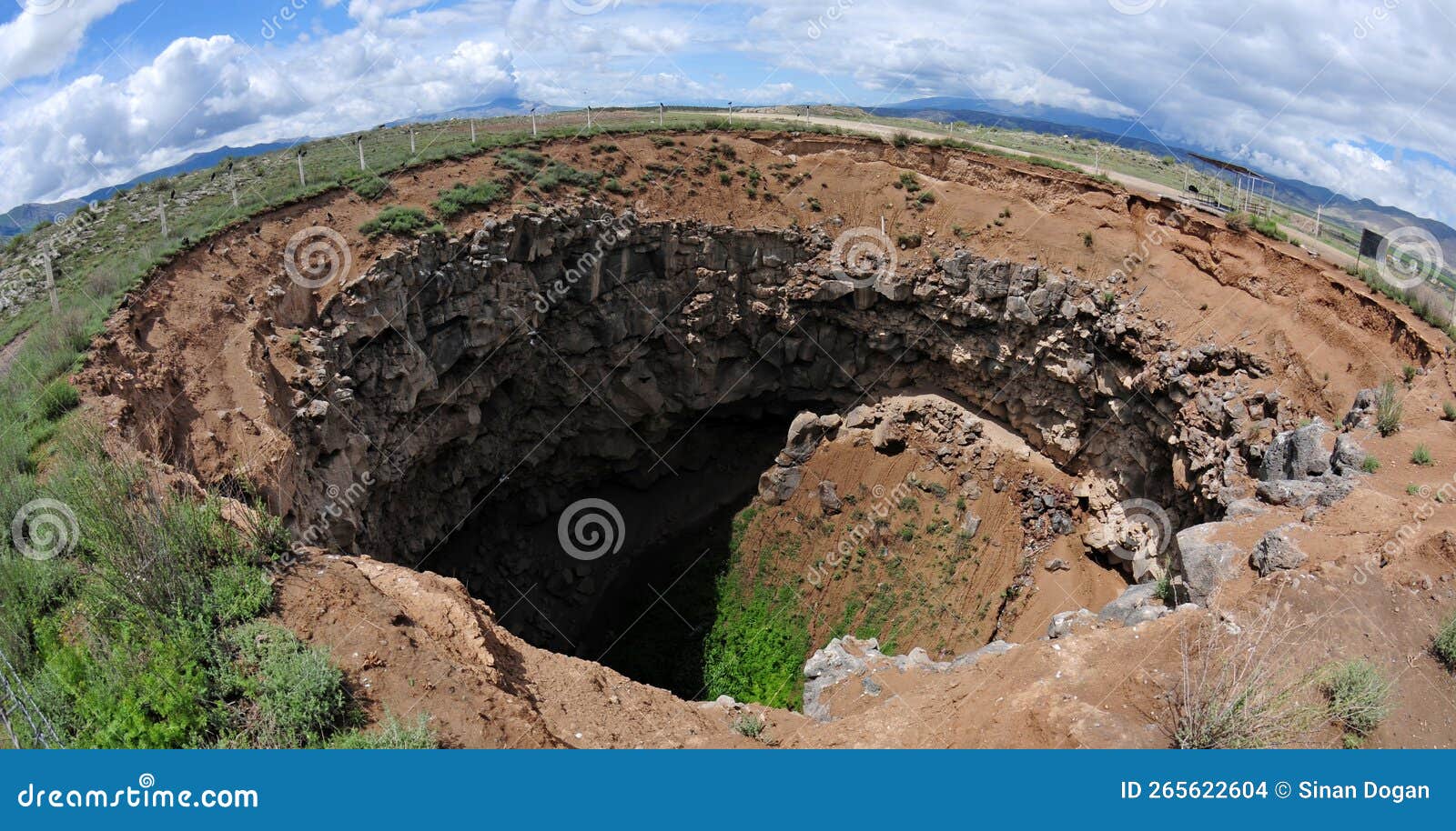 Dogubeyazit Meteor Pit - TURKEY Stock Photo - Image of badlands, soil ...