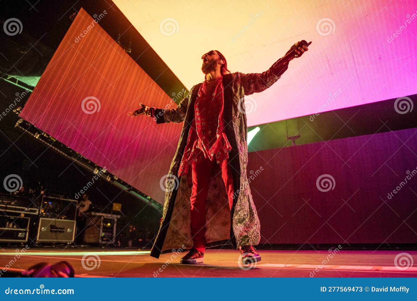 30 Seconds To Mars in Concert at the Coral Sky Ampitheatre Editorial ...