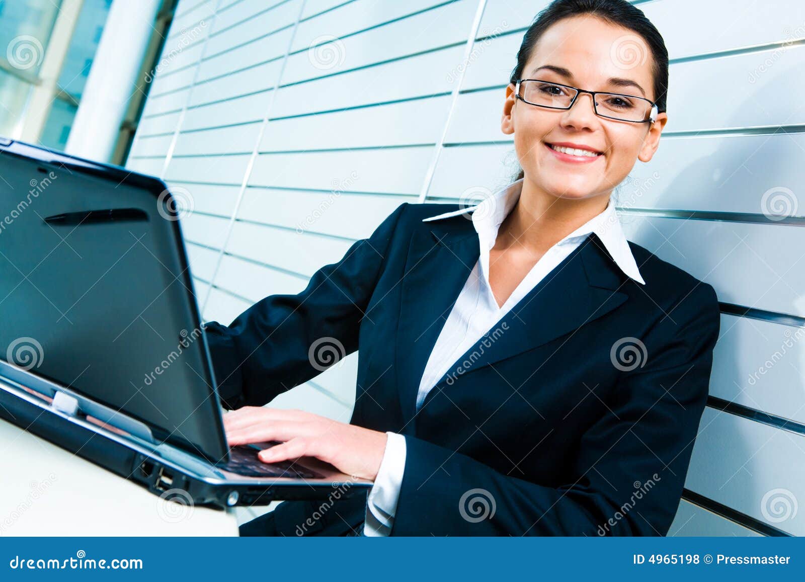 Secretaria bonita foto de archivo. Imagen de colega, empresarios - 4965198