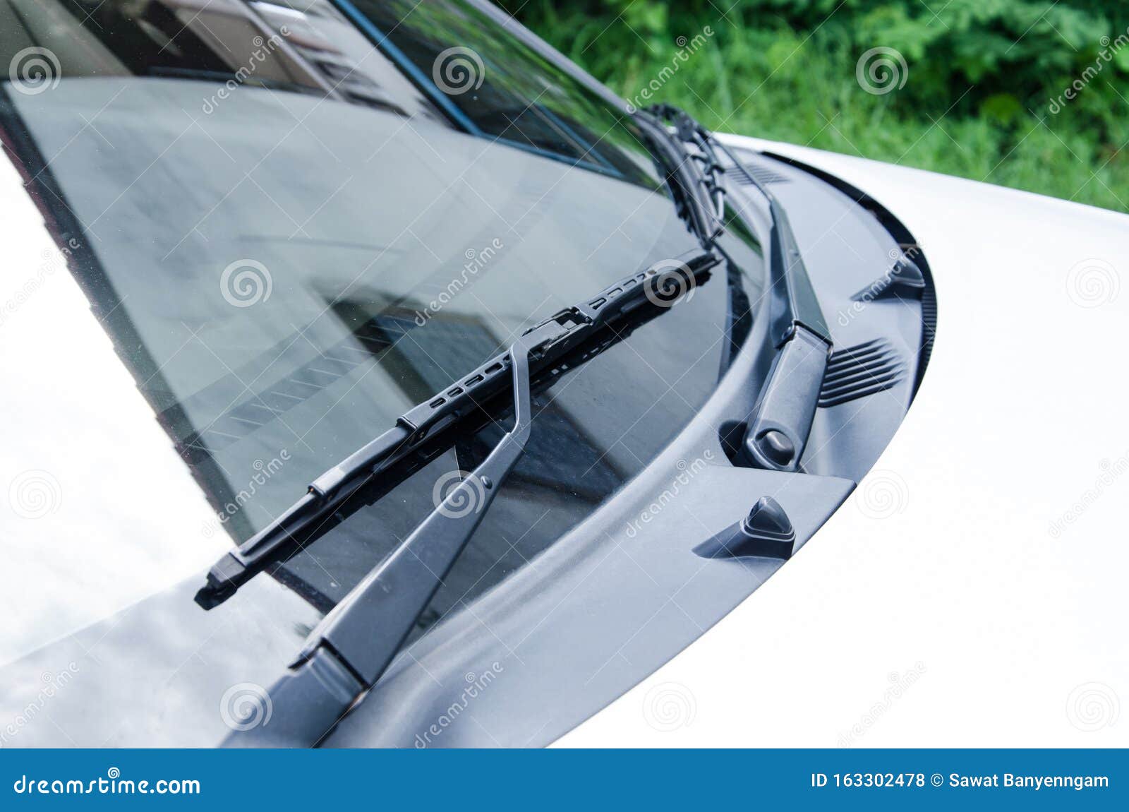 Windscreen Bonnet and Wipers Stock Photo - Image of blades, rotor ...
