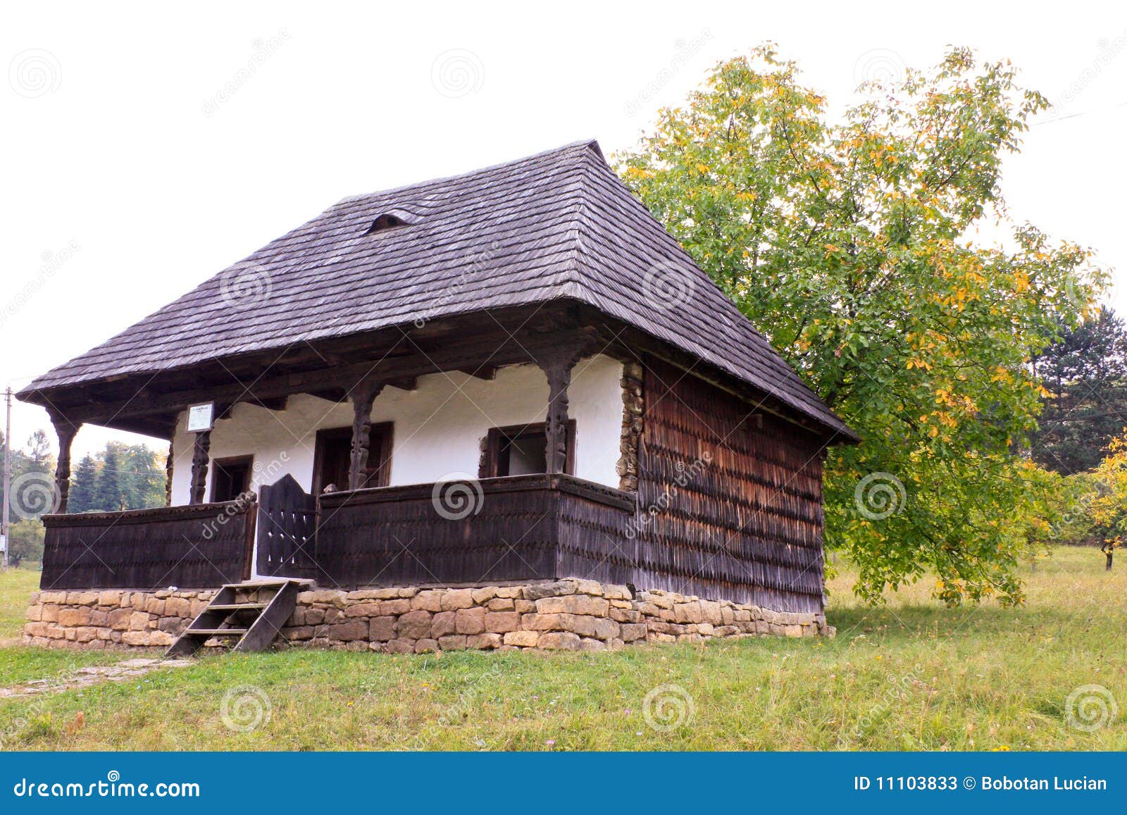 Secular house stock image. Image of green, arhitectural - 11103833