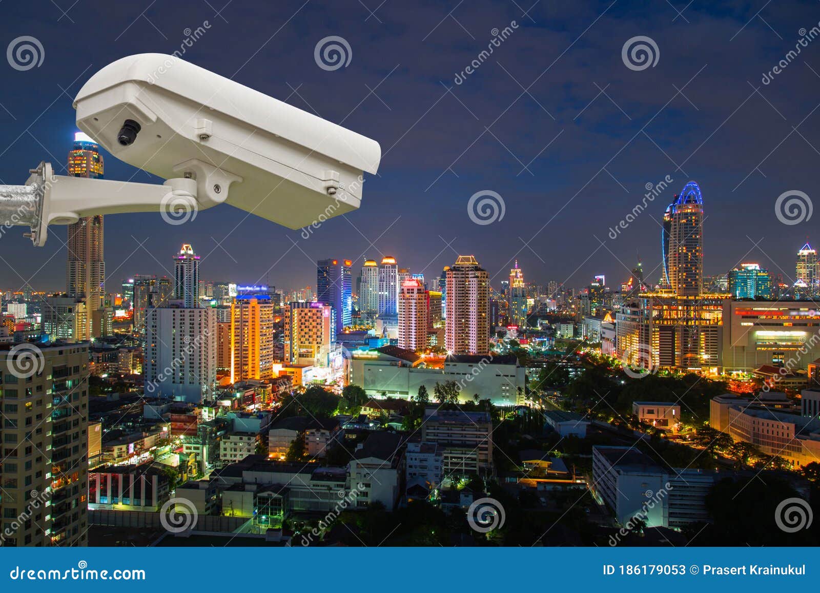 Security Camera Monitor the Movement of the Top of the Building Stock ...