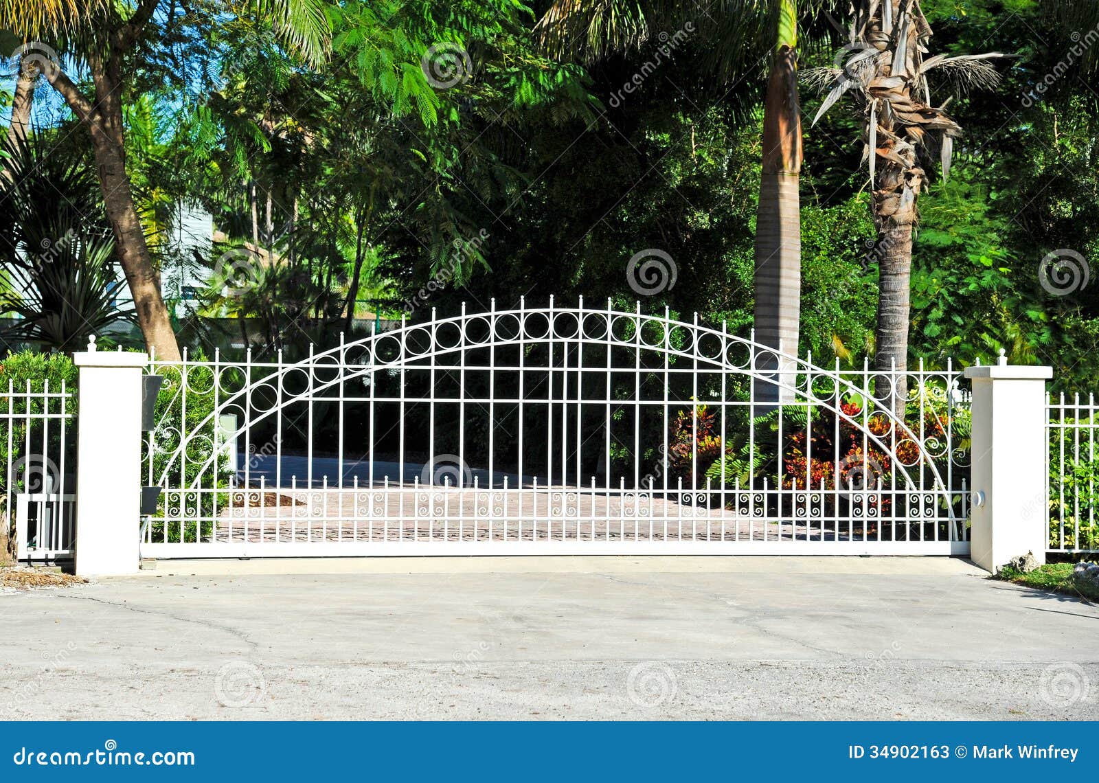 Security Gate Royalty-Free Stock Photography | CartoonDealer.com #1939865
