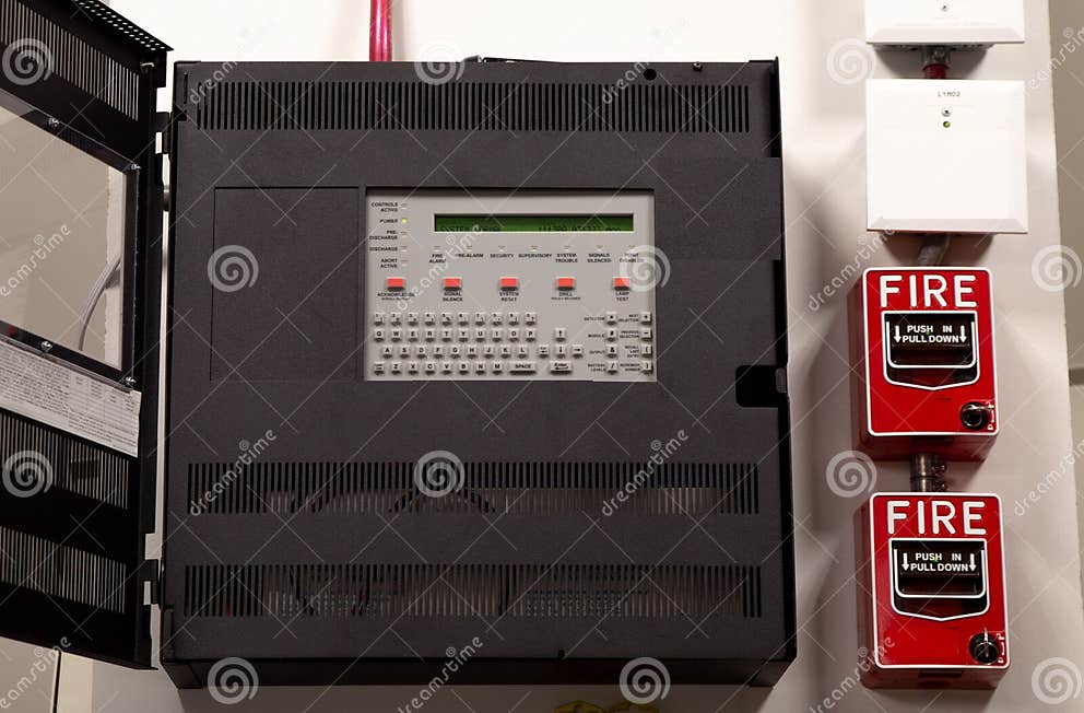 Security Guards are Learning How To Use Fire Alarm Panel and How To Do ...