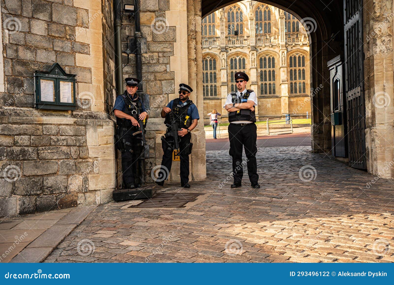 Security Guards Standing at the Entrance To Windsor Castle Editorial ...