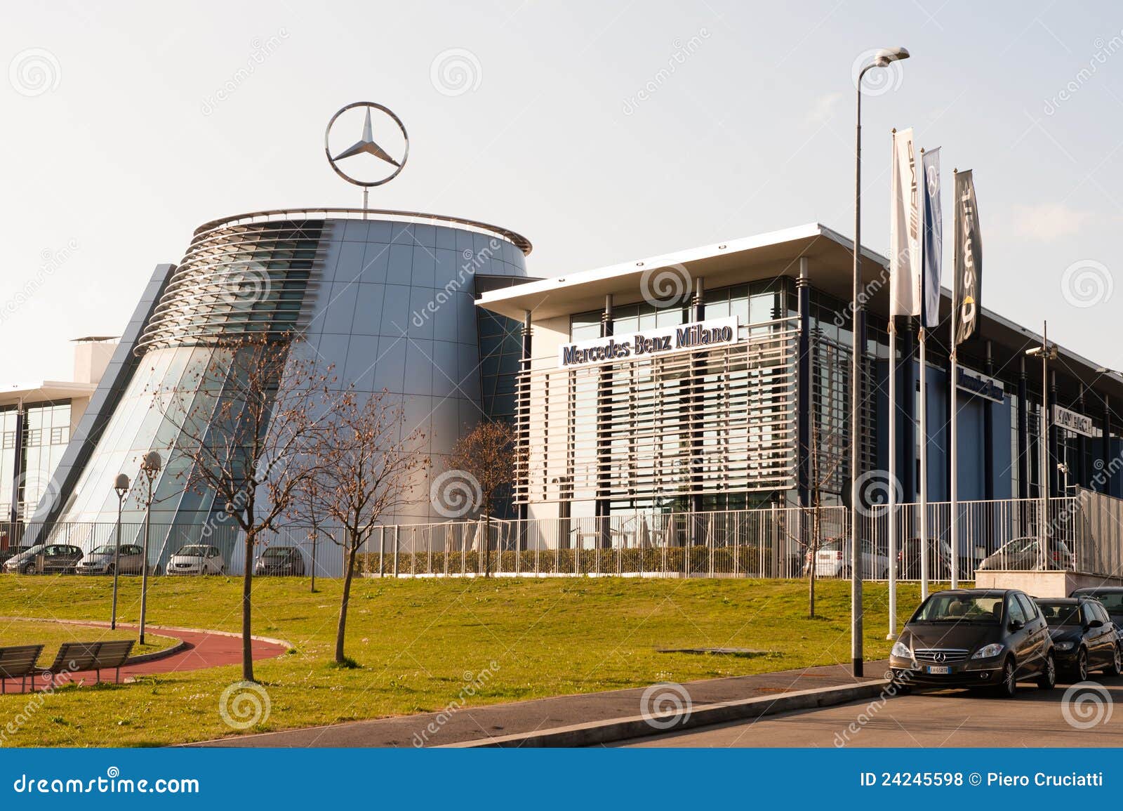 Sede de Mercedes-Benz foto de stock editorial. Imagem de sede - 24245598