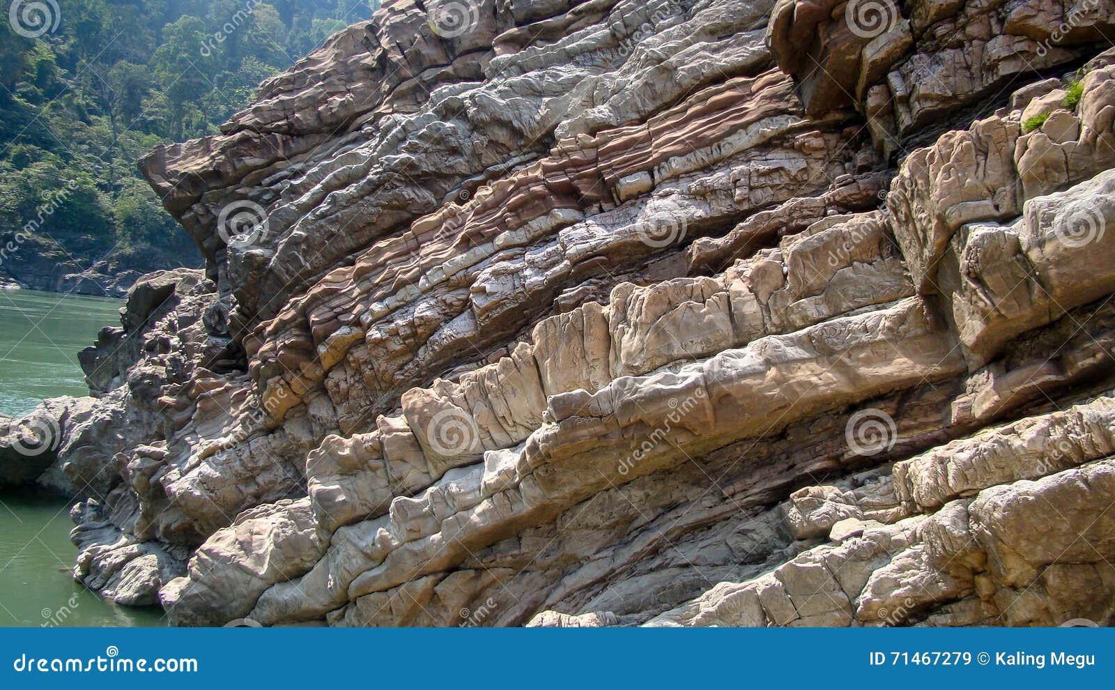 Sedimentgestein in Der Flussbank Stockbild - Bild von bergbau, berg ...