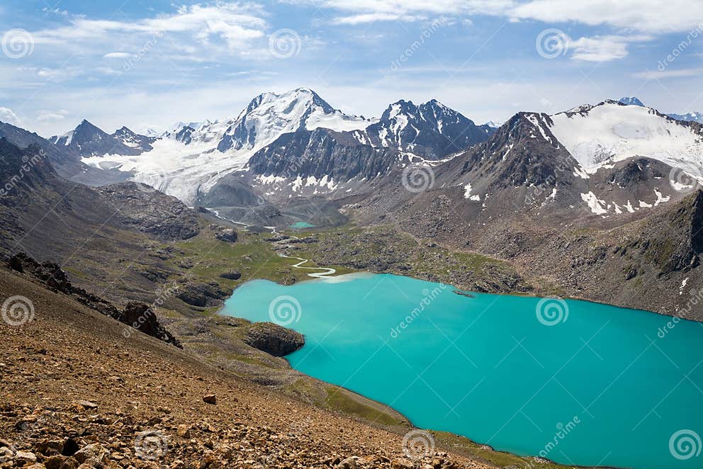 See und Berg mit Gletscher stockfoto. Bild von tageszeit - 35312706