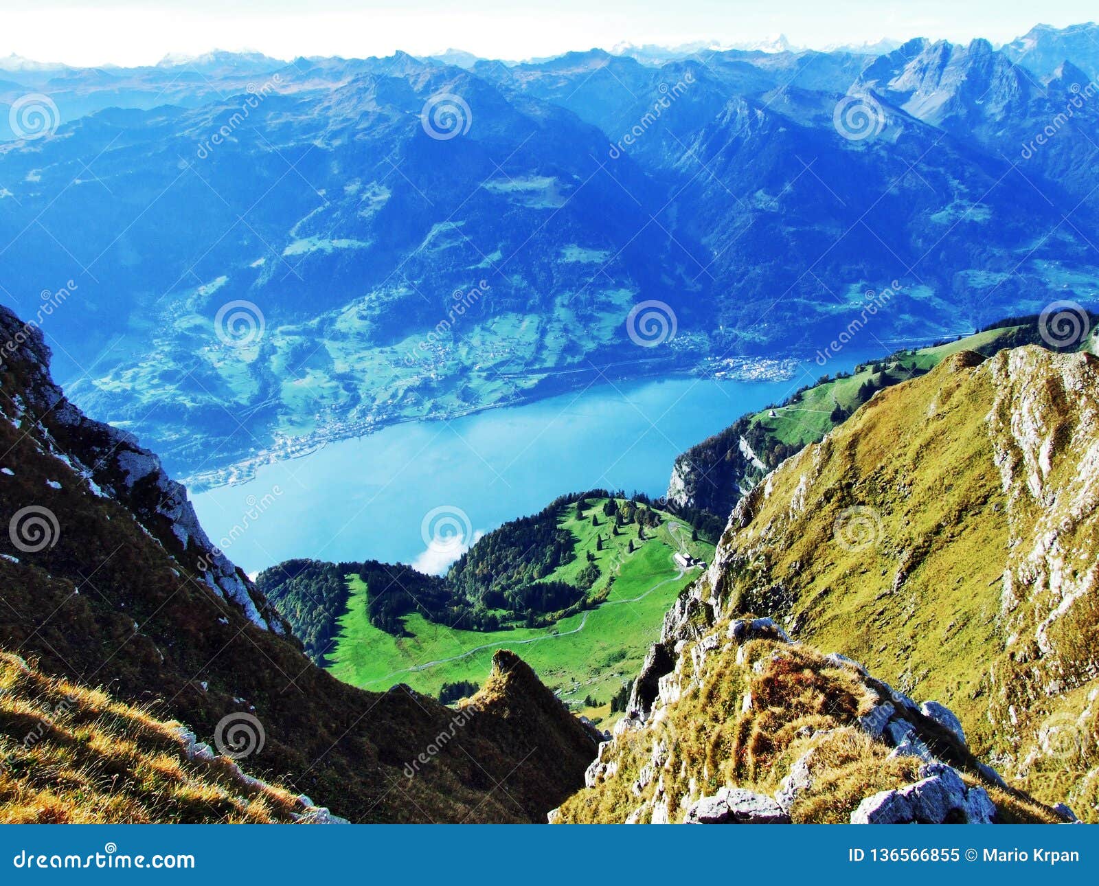 See Walensee, Alias See Walen Oder See Walenstadt Stockbild - Bild von ...