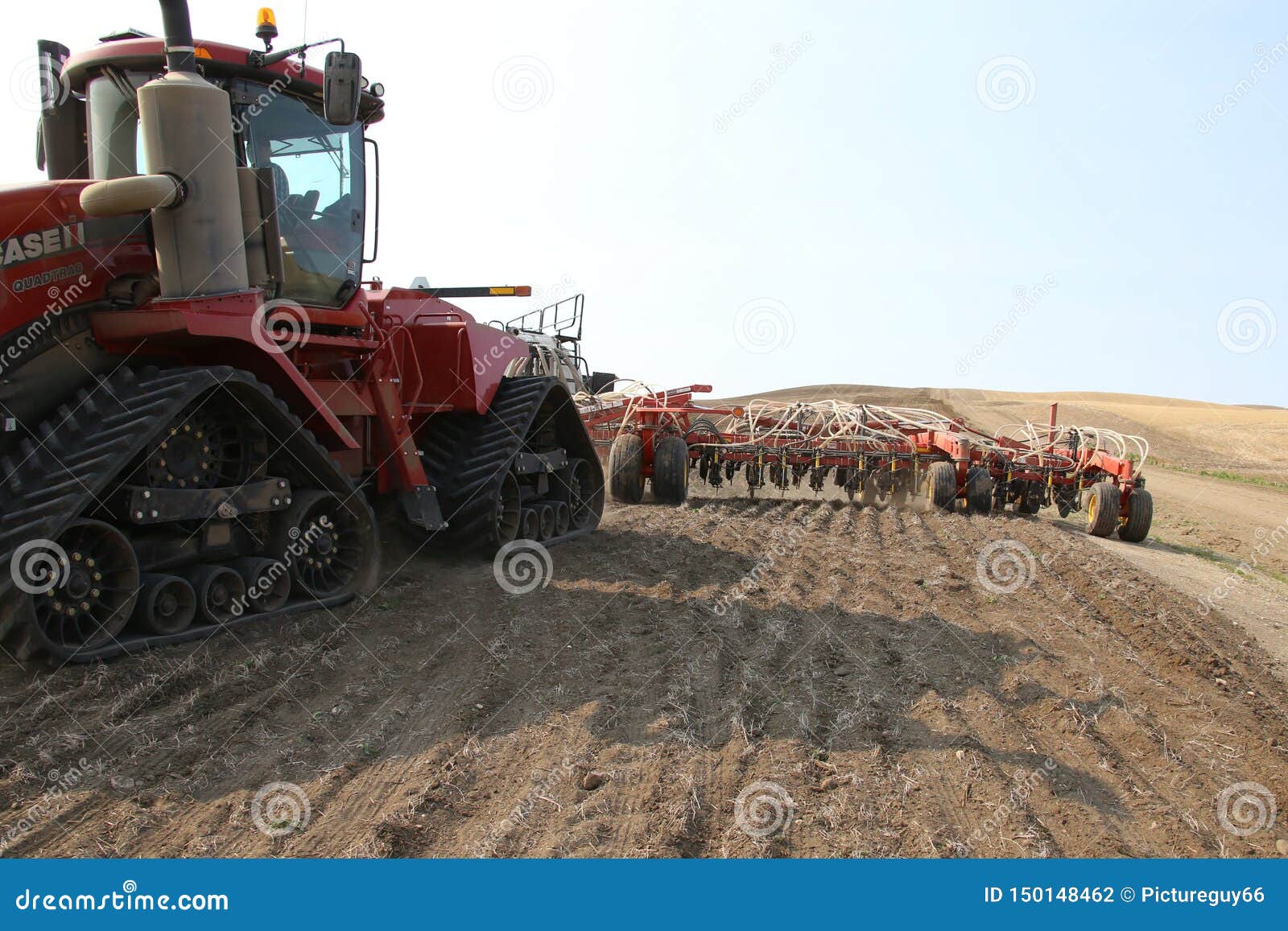 Seeding in Saskatchewan editorial photography. Image of cultivate ...