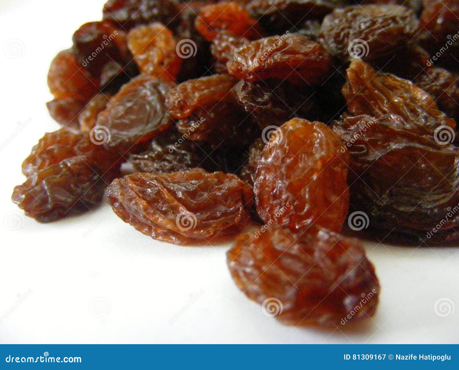 Seedless Raisin Pictures Suitable for Advertising and Packaging Designs ...
