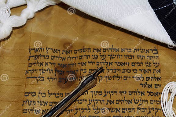 Sefer Torah Scroll editorial stock photo. Image of bereshit - 171154248
