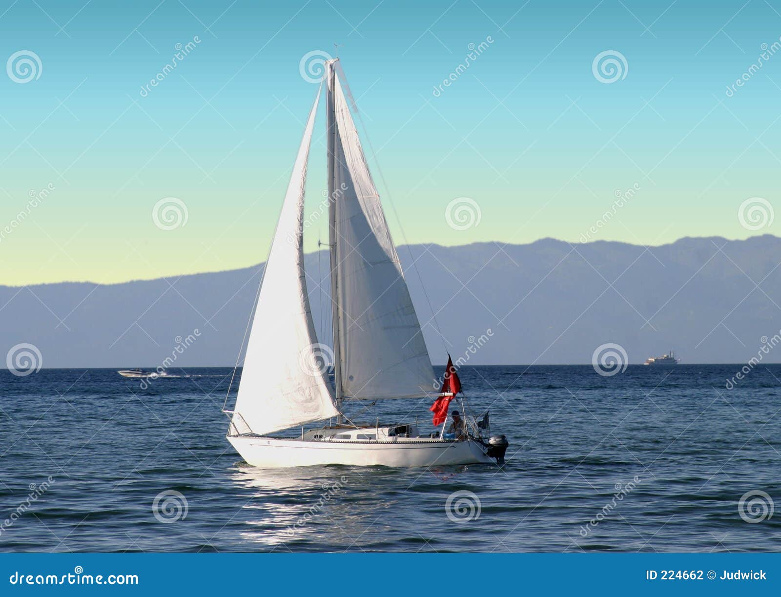 Segelboot stockfoto. Bild von ruhe, boot, wasser, liebhaberei - 224662