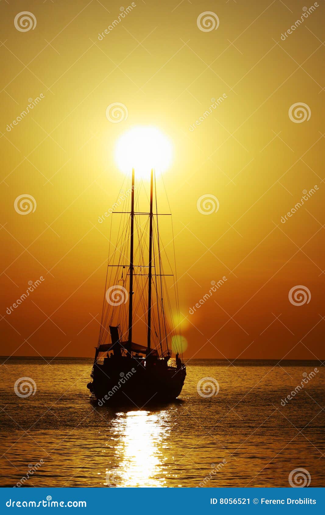 Segelboot stockbild. Bild von relax, meerblick, dämmerung - 8056521