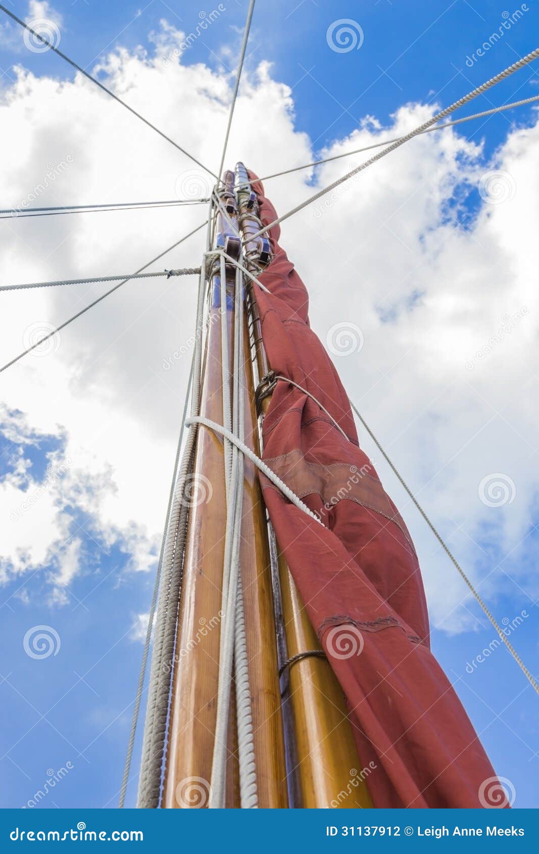 Segelboot-Mast 2 stockfoto. Bild von meer, nearsighted - 31137912