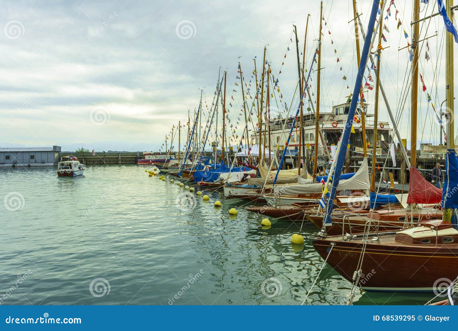 Segelboote Auf BodenSee See, Friedrichshafen, Deutschland ...