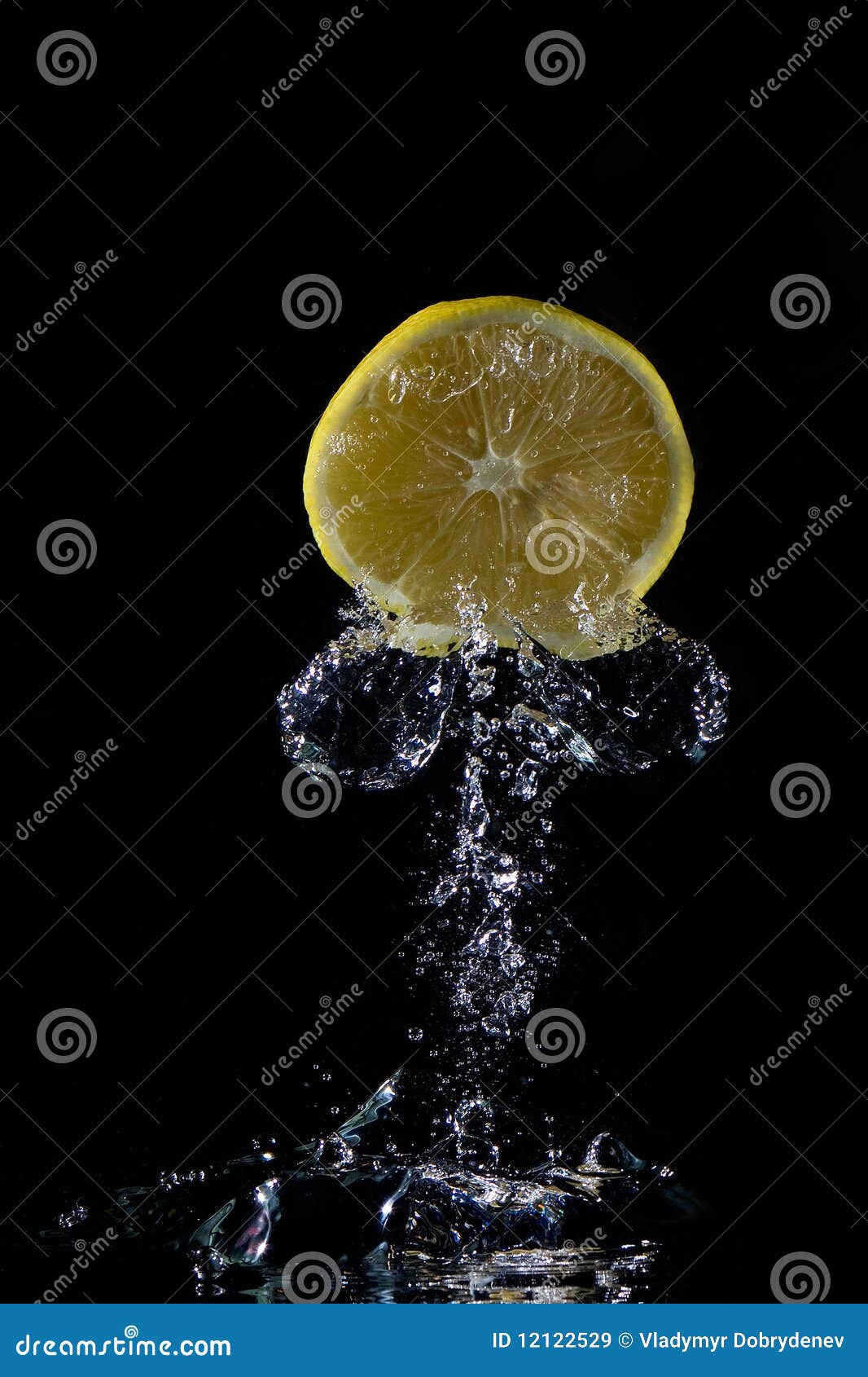 Segment of the Lemon in Water Stock Image - Image of food, fruit: 12122529