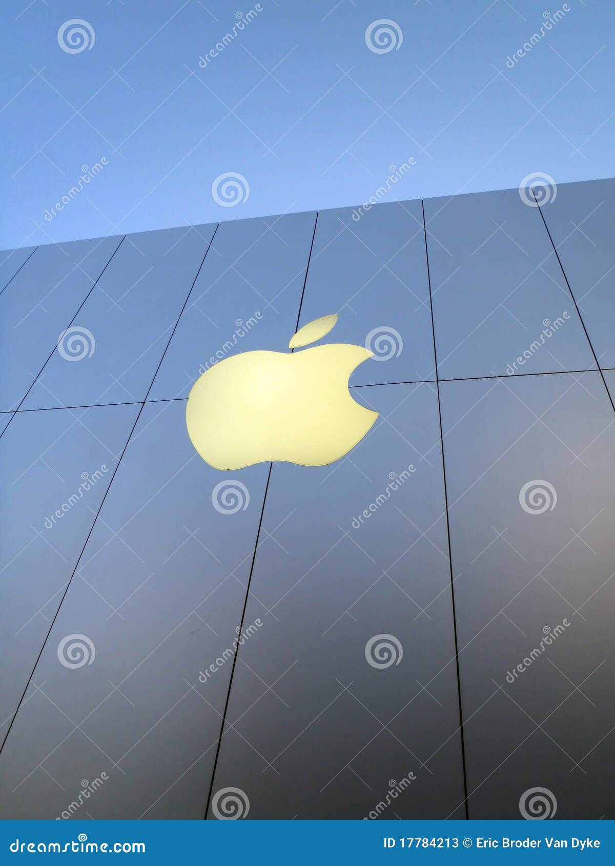 Segno Bianco Della Mela Di Apple Store Fotografia Stock Editoriale ...