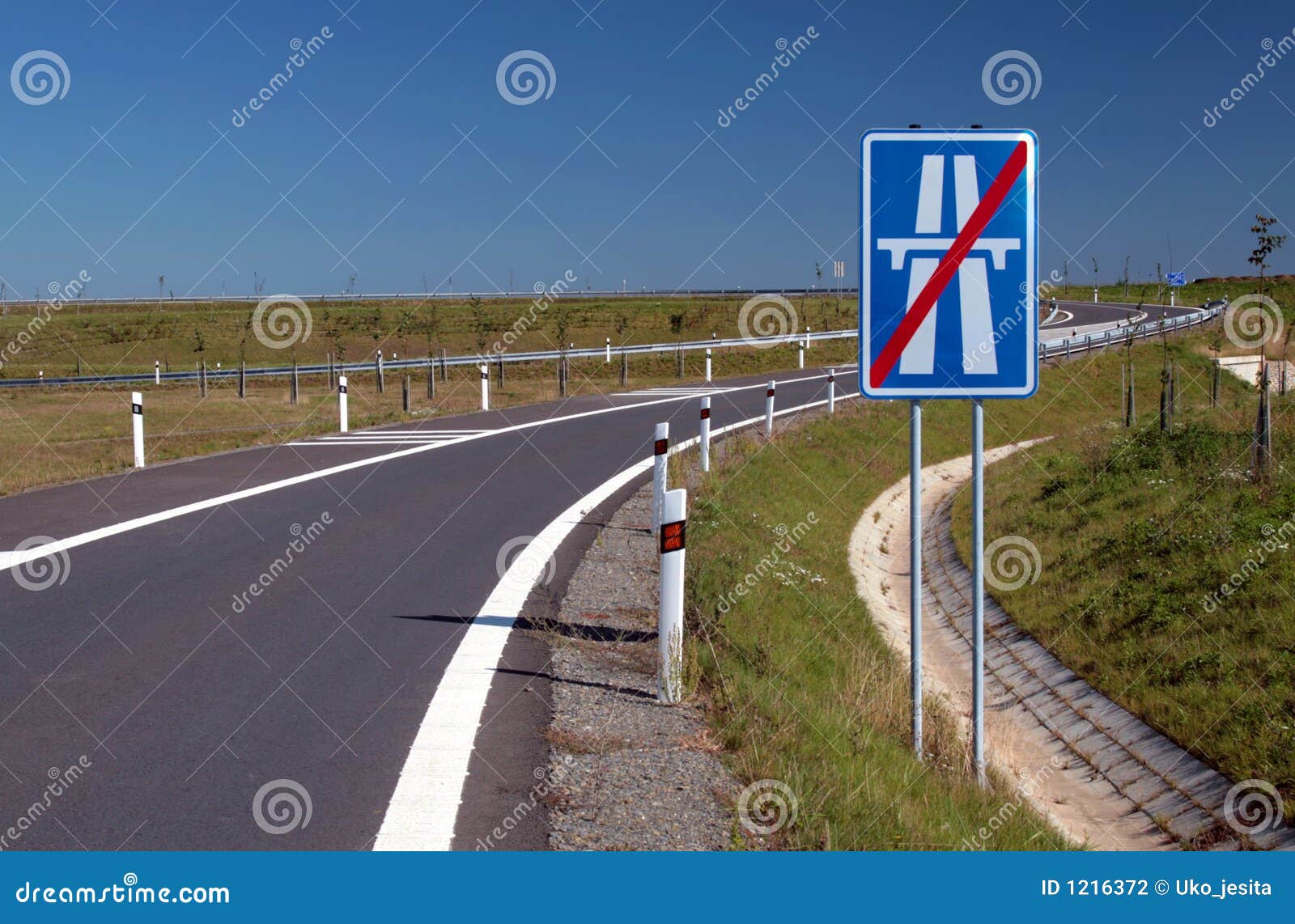 Segno Della Strada Principale Fotografia Stock - Immagine di percorso ...