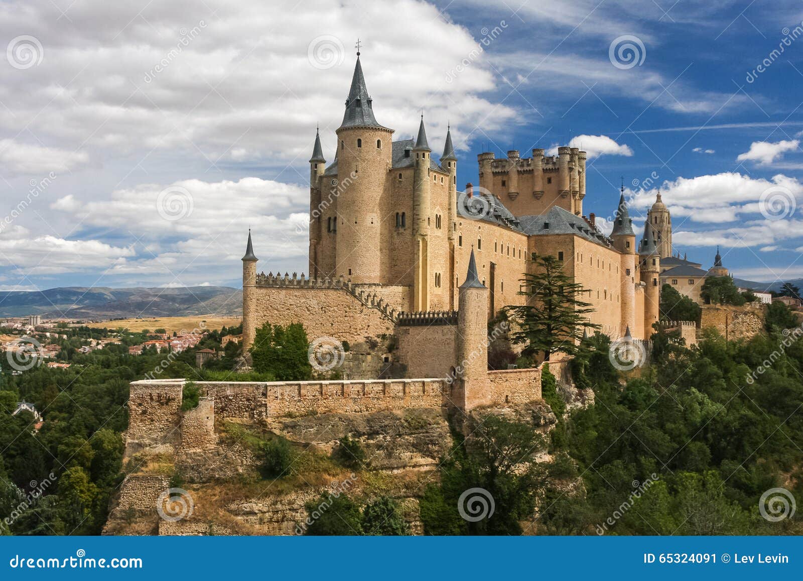 Segovia castle, Spain stock image. Image of blue, history - 65324091