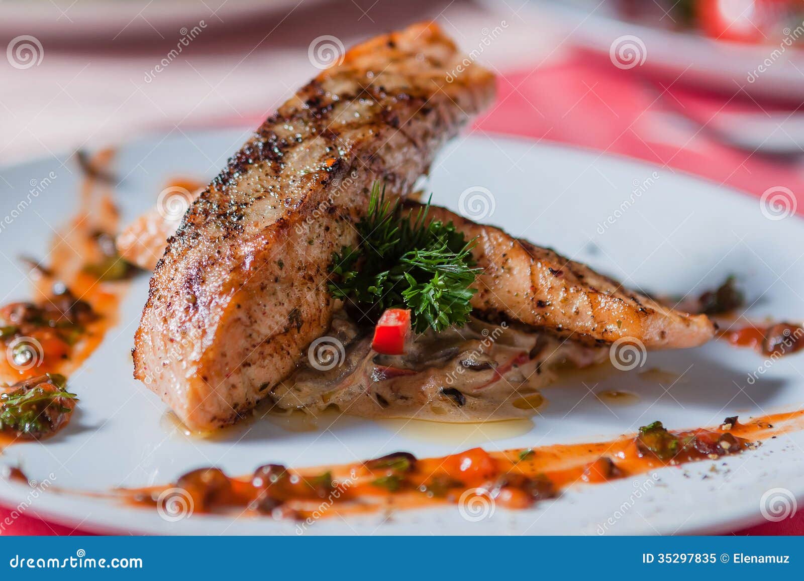 Segundo plato imagen de archivo. Imagen de comestibles - 35297835