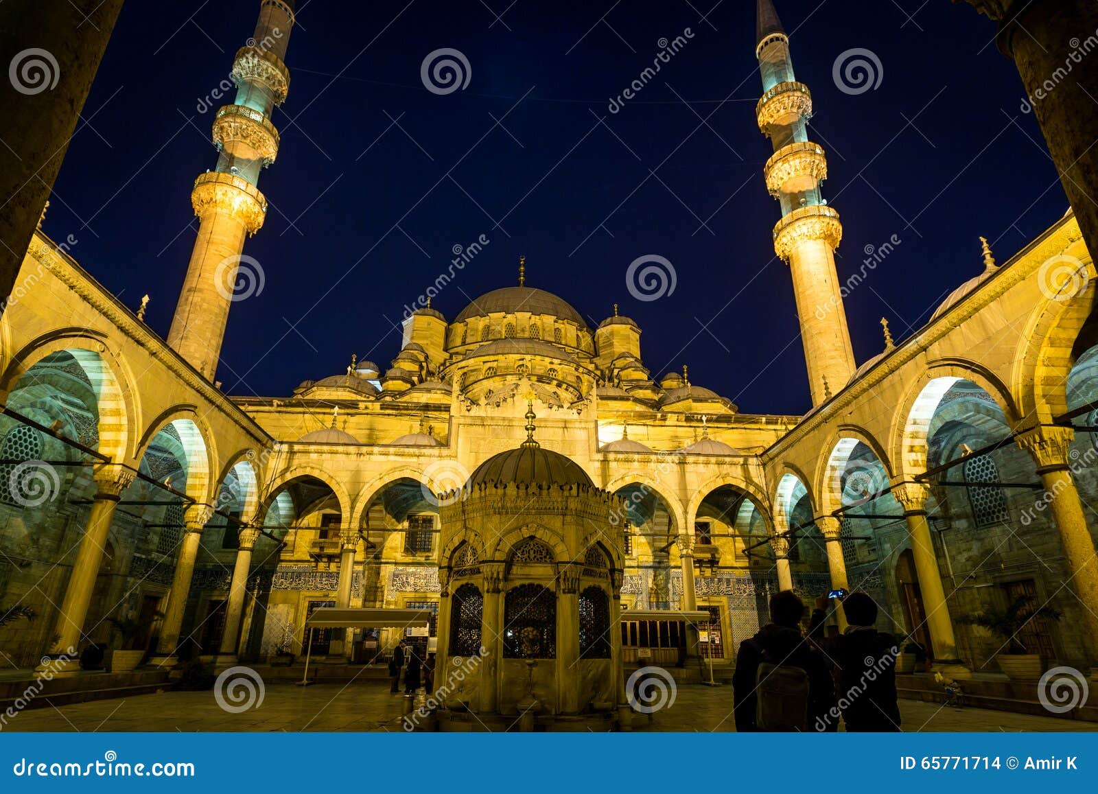 Sehzade Mehmet Mosque stockfoto. Bild von halle, kultur - 65771714