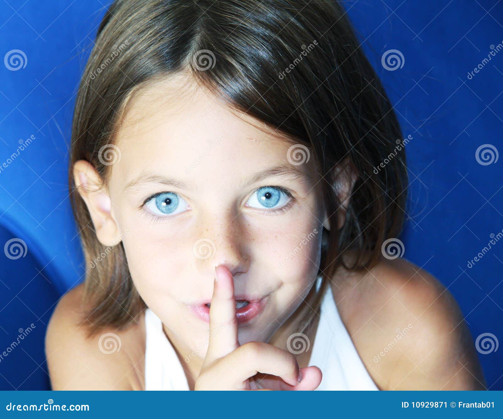 Seien Sie ruhige Geste stockbild. Bild von froh, merkmal - 10929871