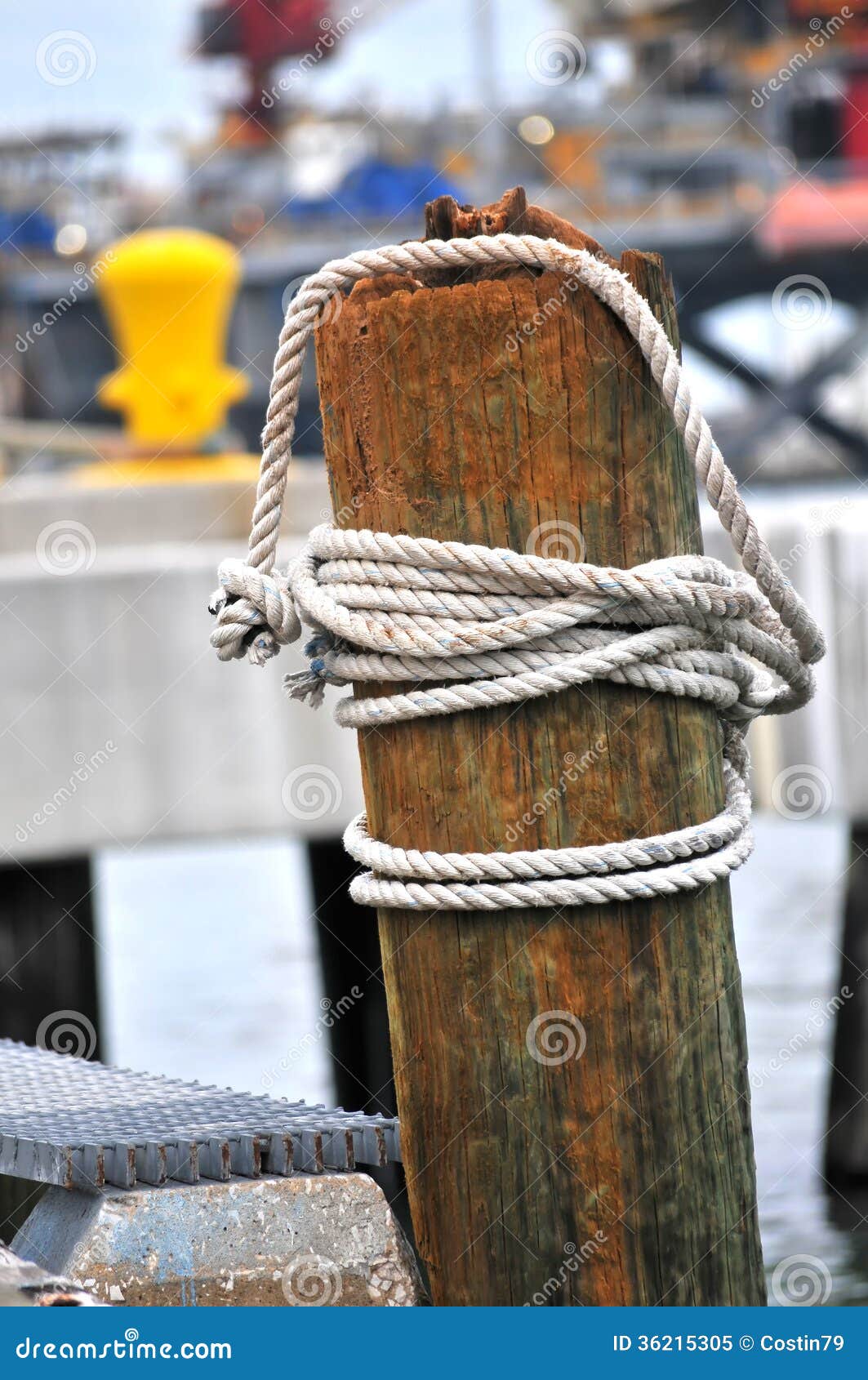 Seil auf Boot ab 1888 stockbild. Bild von hafen, dorf - 36215305