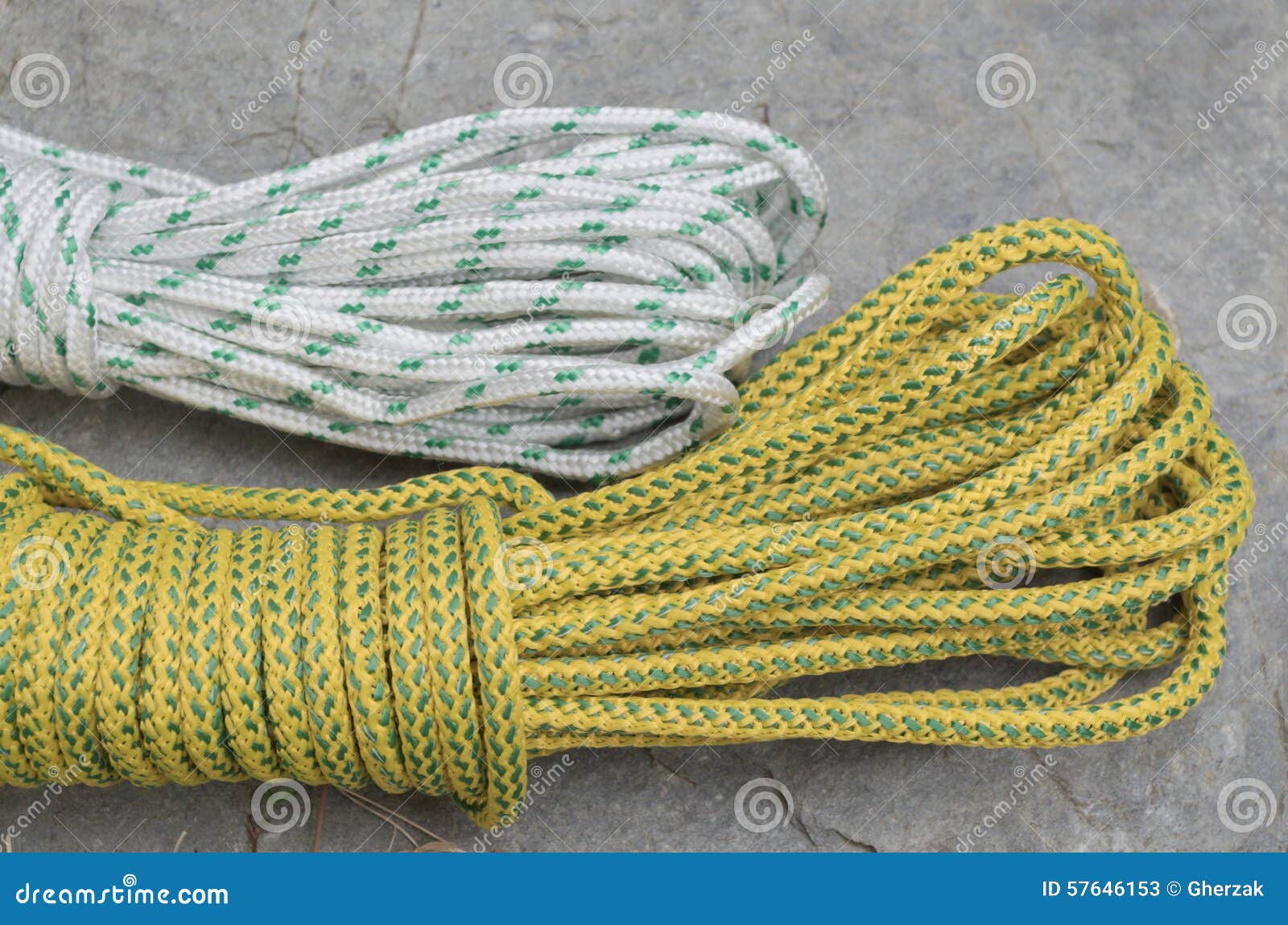 Seile stockbild. Bild von bootfahrt, auszug, steigen - 57646153