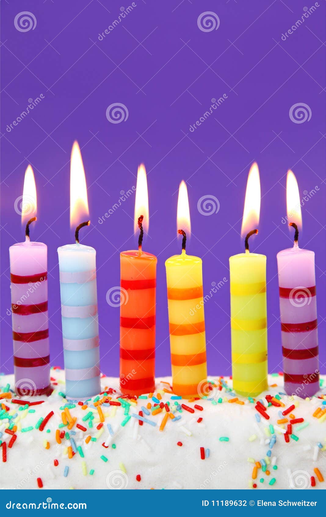 Seis velas do aniversário foto de stock. Imagem de flama - 11189632