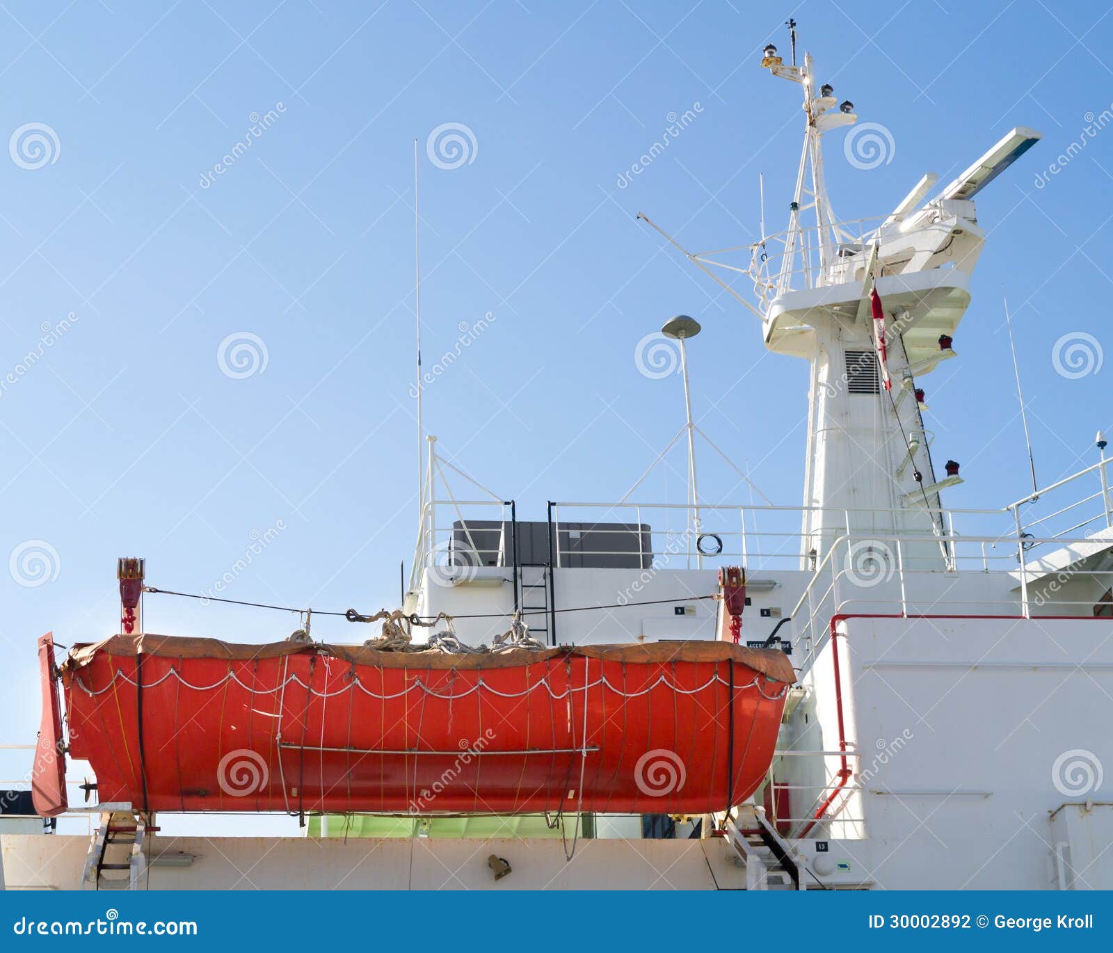Rettungsboot Auf Einem Schiff Stockfoto - Bild von rettungsboot, hilfe ...