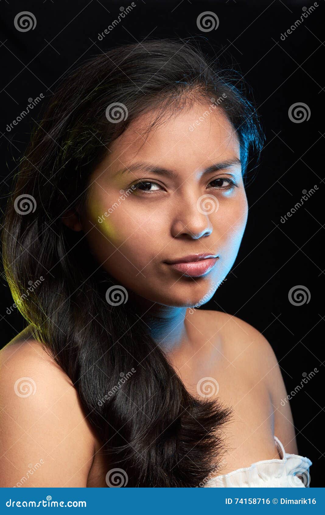 Seksowna Latynoska Dziewczyna Zdjęcie Stock - Obraz złożonej z twarz ...