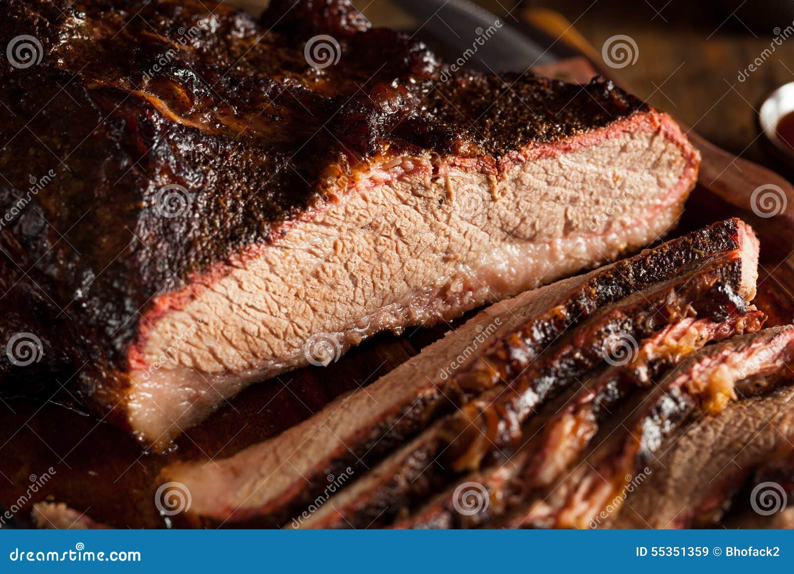 Selbst Gemachte Geräucherte Grill-Rinderbrust Stockbild - Bild von ...