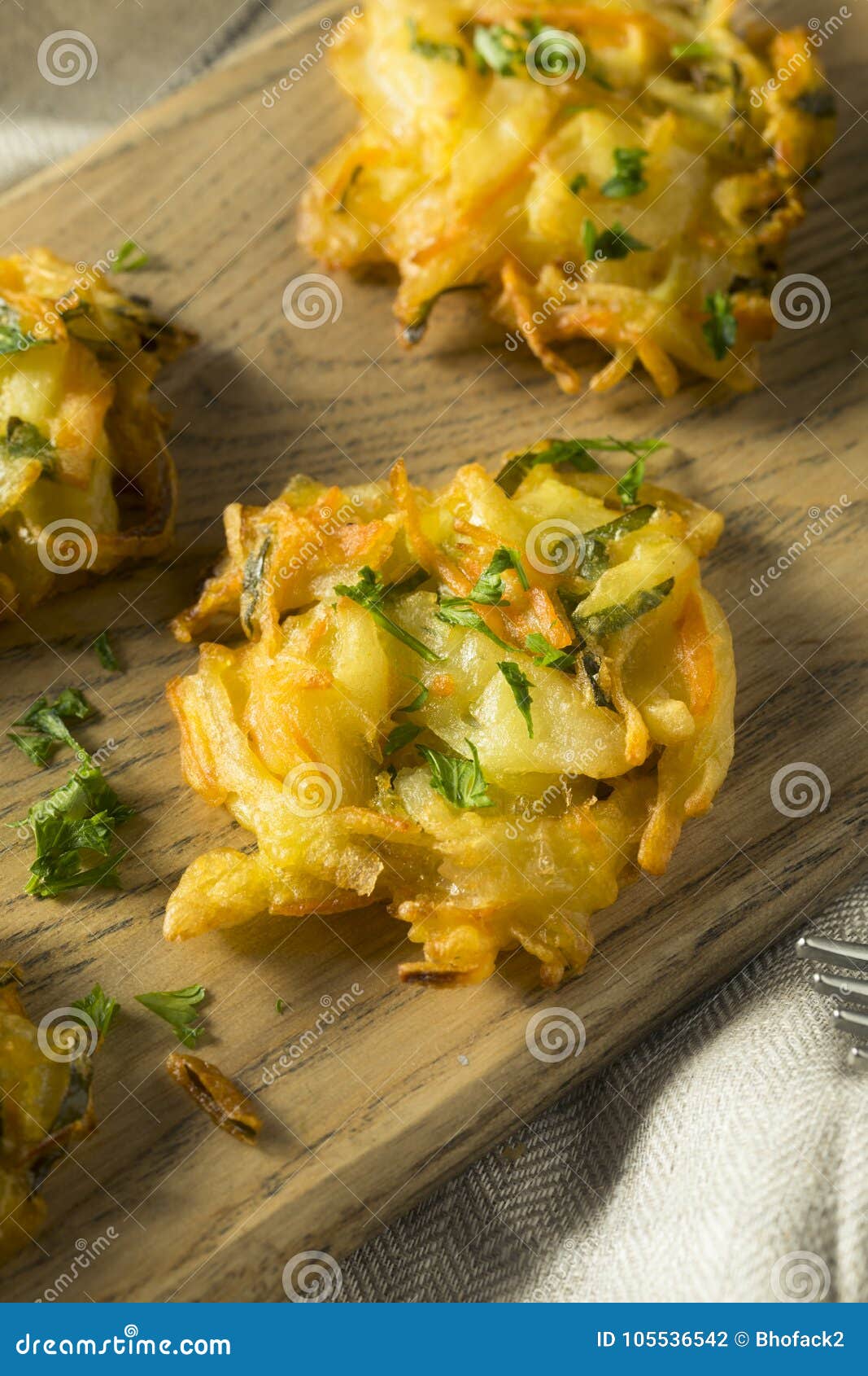 Selbst Gemachter Fried Vegetable Birds Nests Stockfoto - Bild von ...