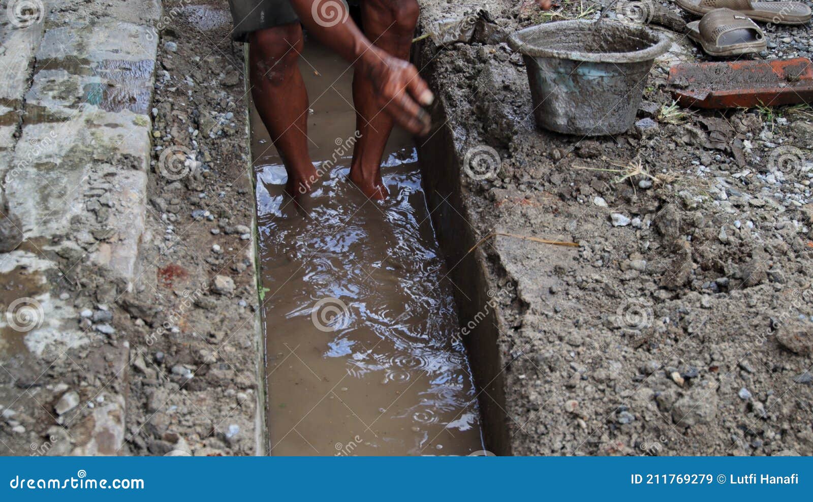 Water Clogged On The Main Streets Of Mumbai Editorial Image ...