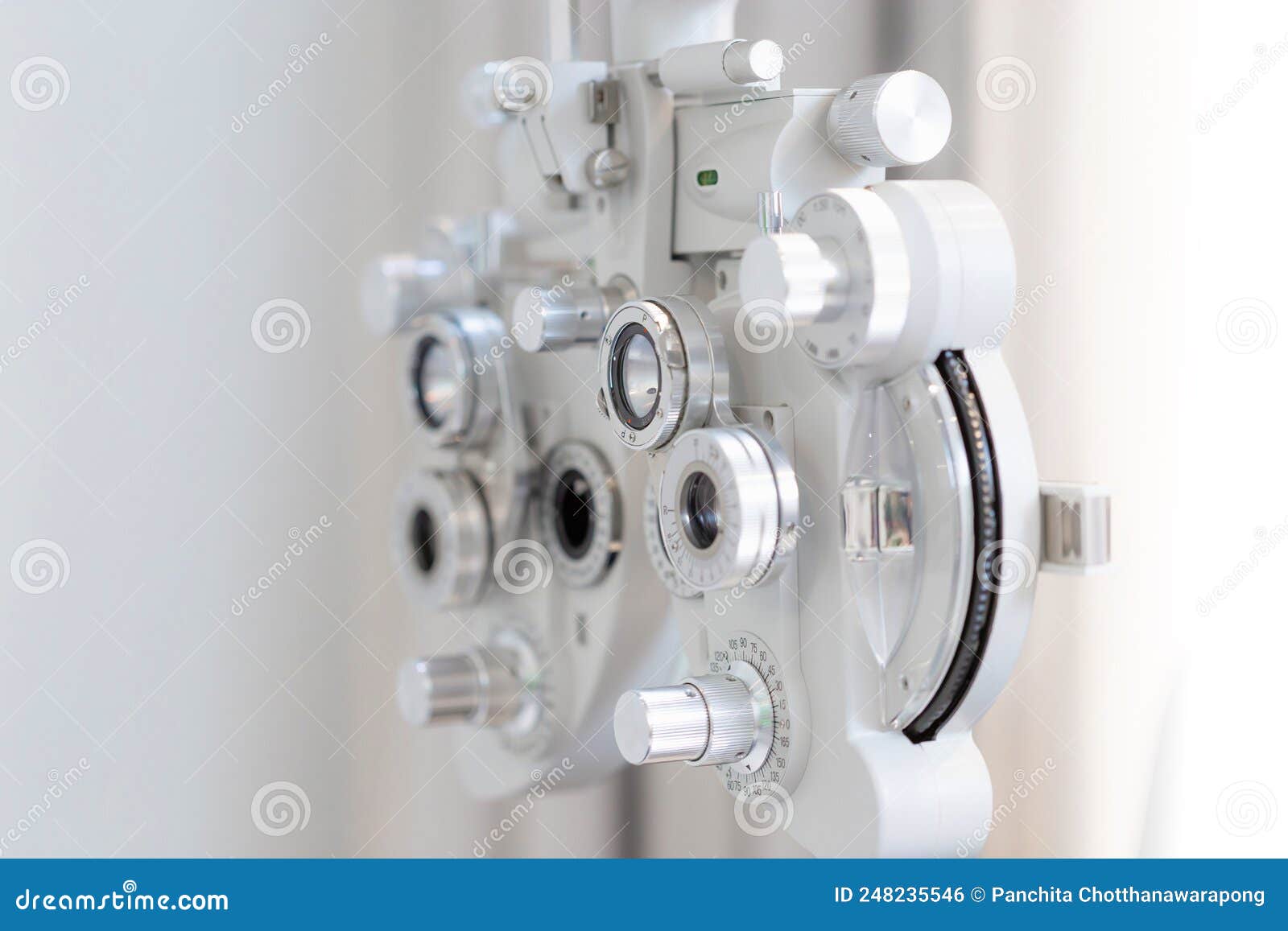 Selective Focus of Phoropter Eyesight Measurement Testing Machine in ...