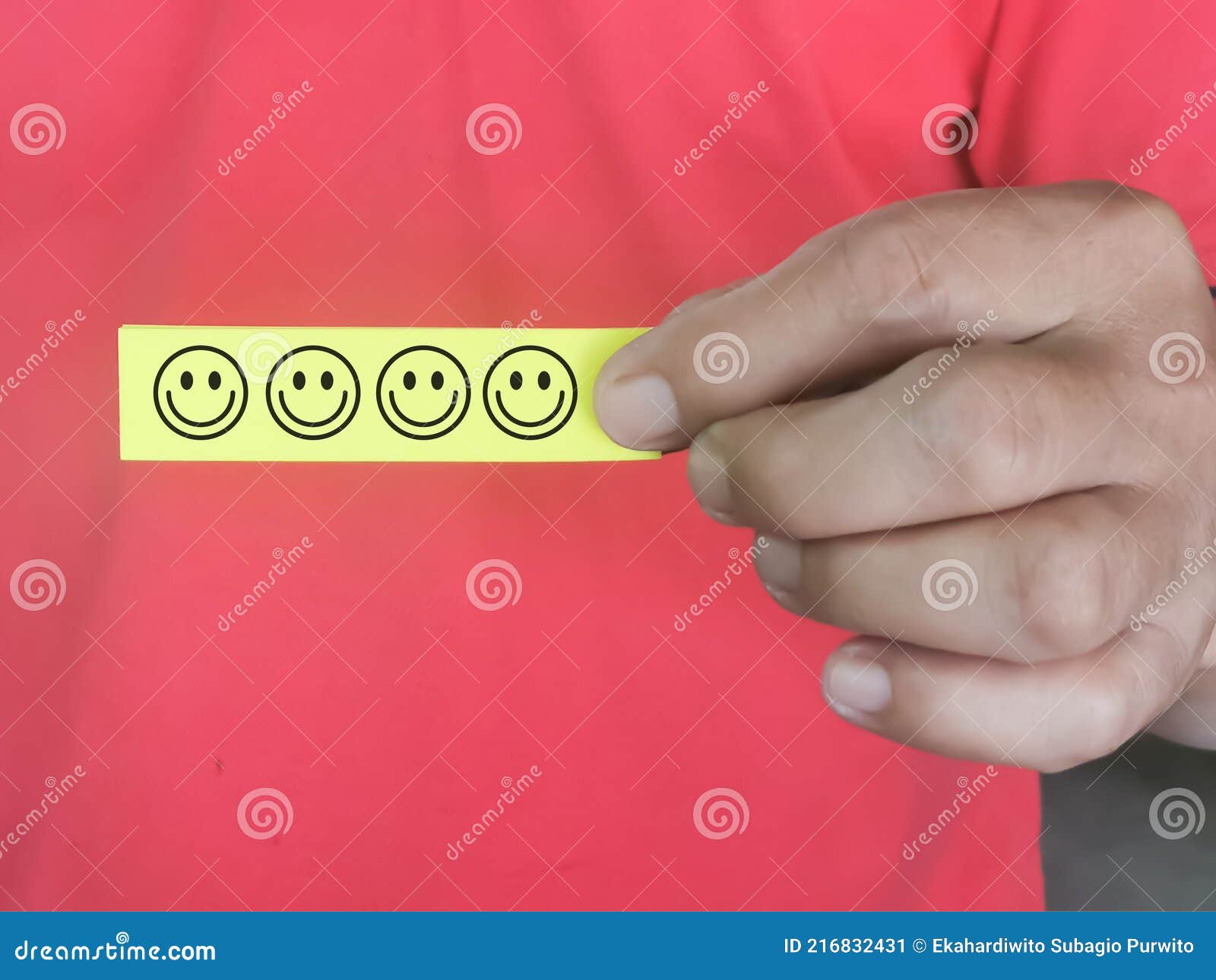 Selective Focus Smiley Face Symbol on Sticky Note. Stock Image - Image ...