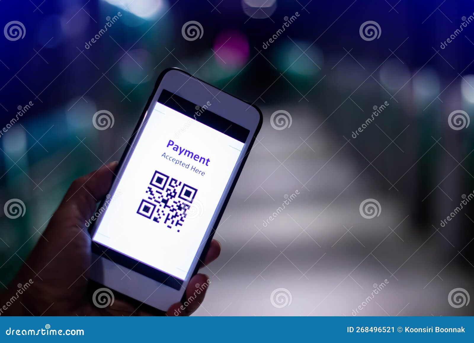 Selective Focus To Hand Holding Smartphone with Payment Qr Code Stock ...